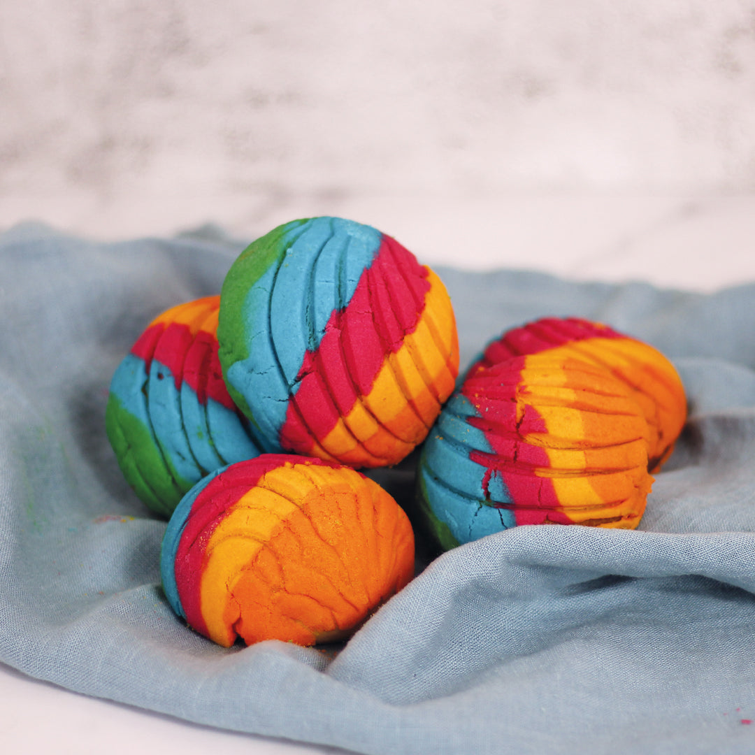 Rainbow concha - Sweet Nibble Bakery